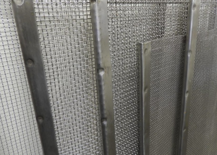Linear Screener for Scrap Recycling | Gough Engineering